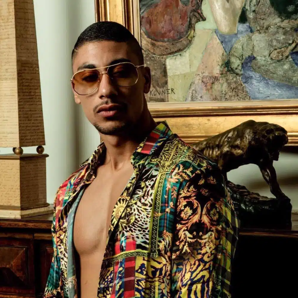 Maes en communion avec ses fans sur Telegram