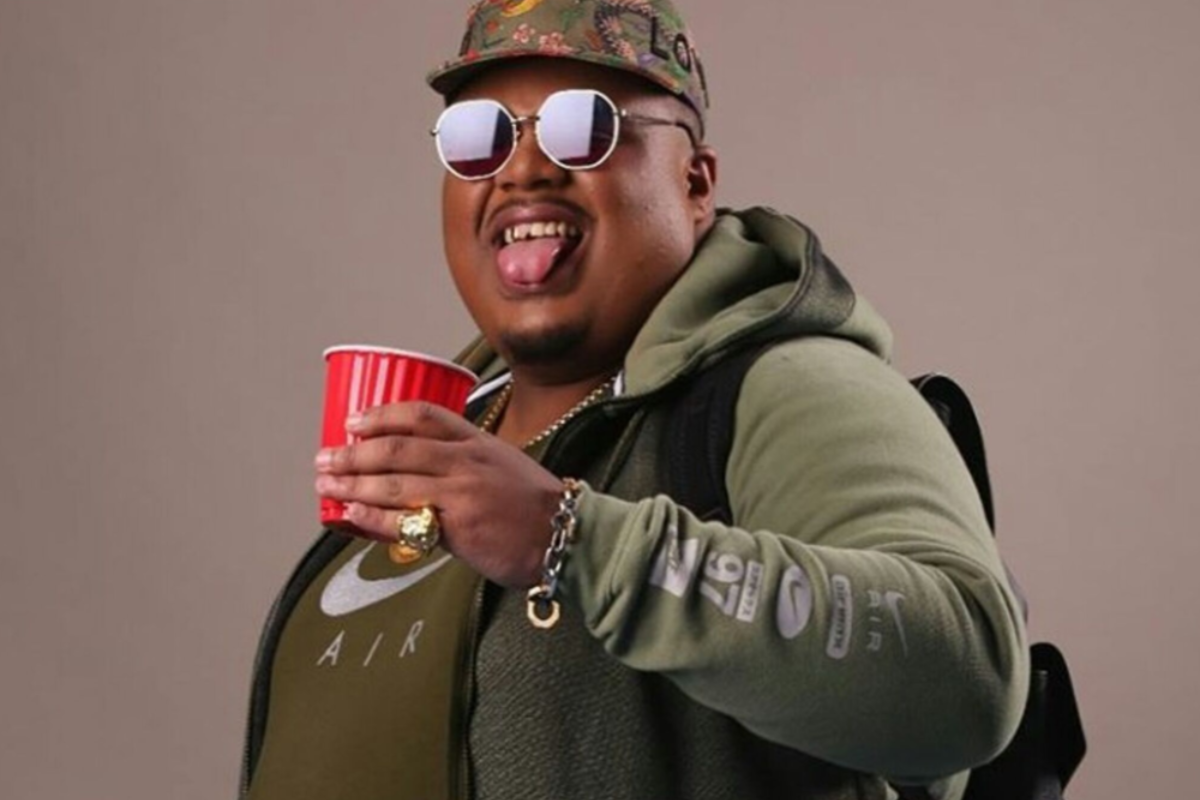 Naza rejoint le remix de Skeu Skeu : le buzz monte d'un cran Naza rejoint le remix de Skeu Skeu : le buzz monte d'un cran