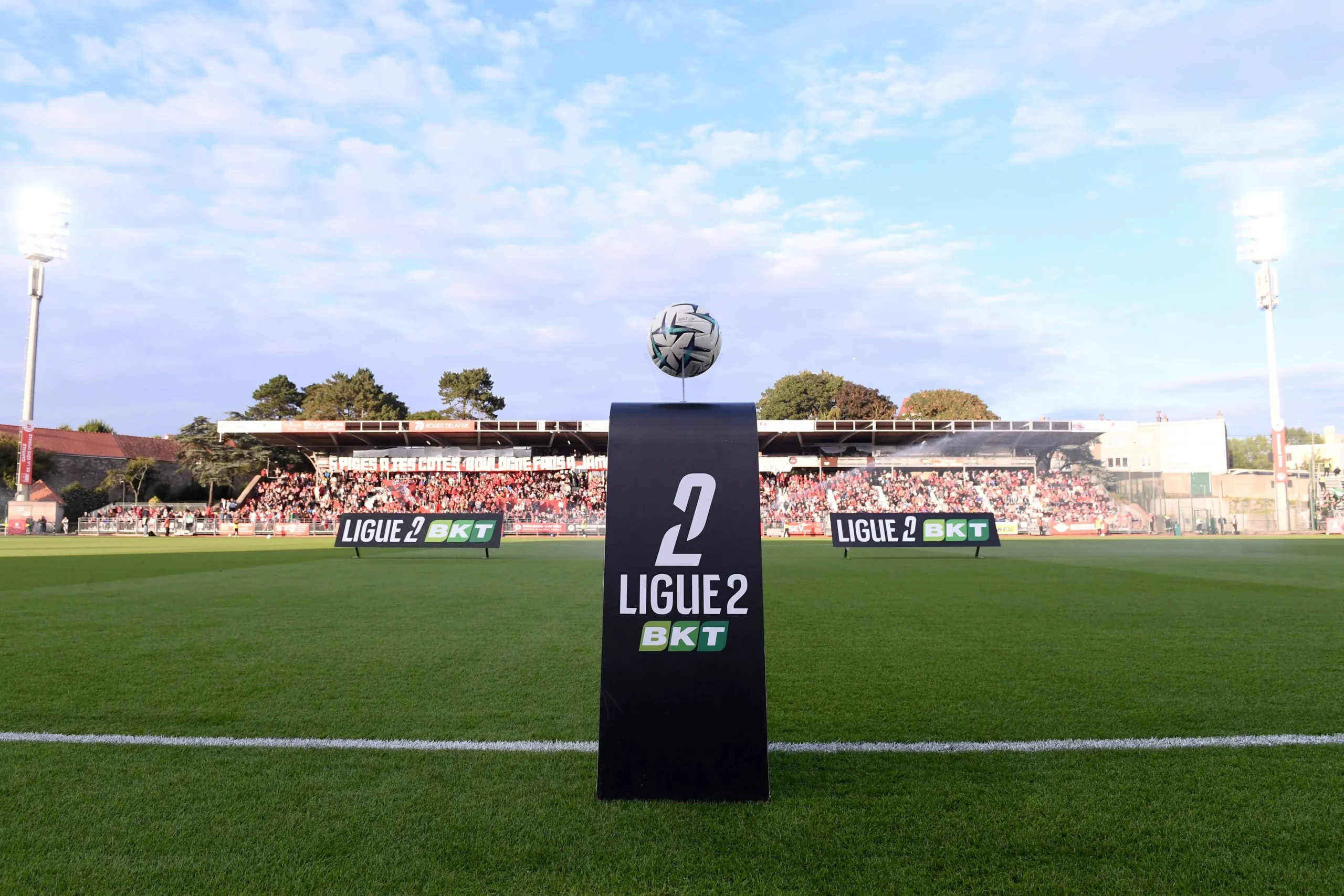 Guéla Doué : la pépite strasbourgeoise qui affole Chelsea et l’Europe